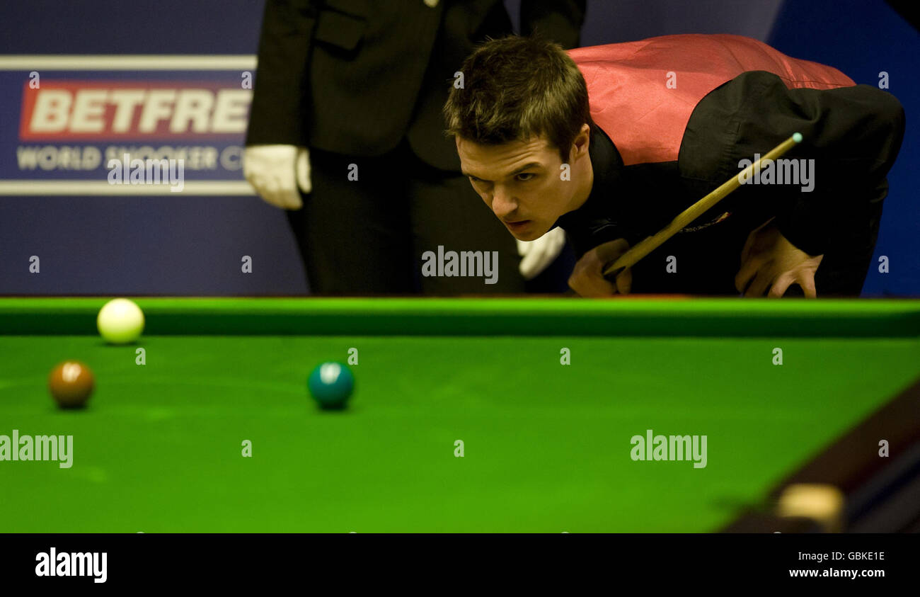 Michael holt betfred com world snooker championship crucible theatre hi ...