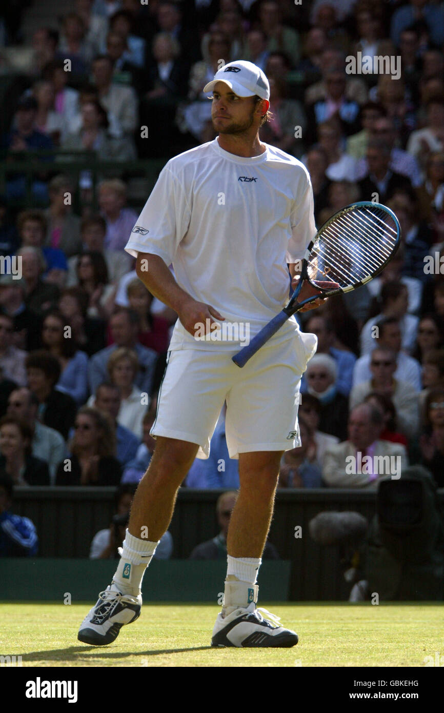 Tennis - Wimbledon 2004 - Men's Final - Roger Federer v Andy Roddick ...