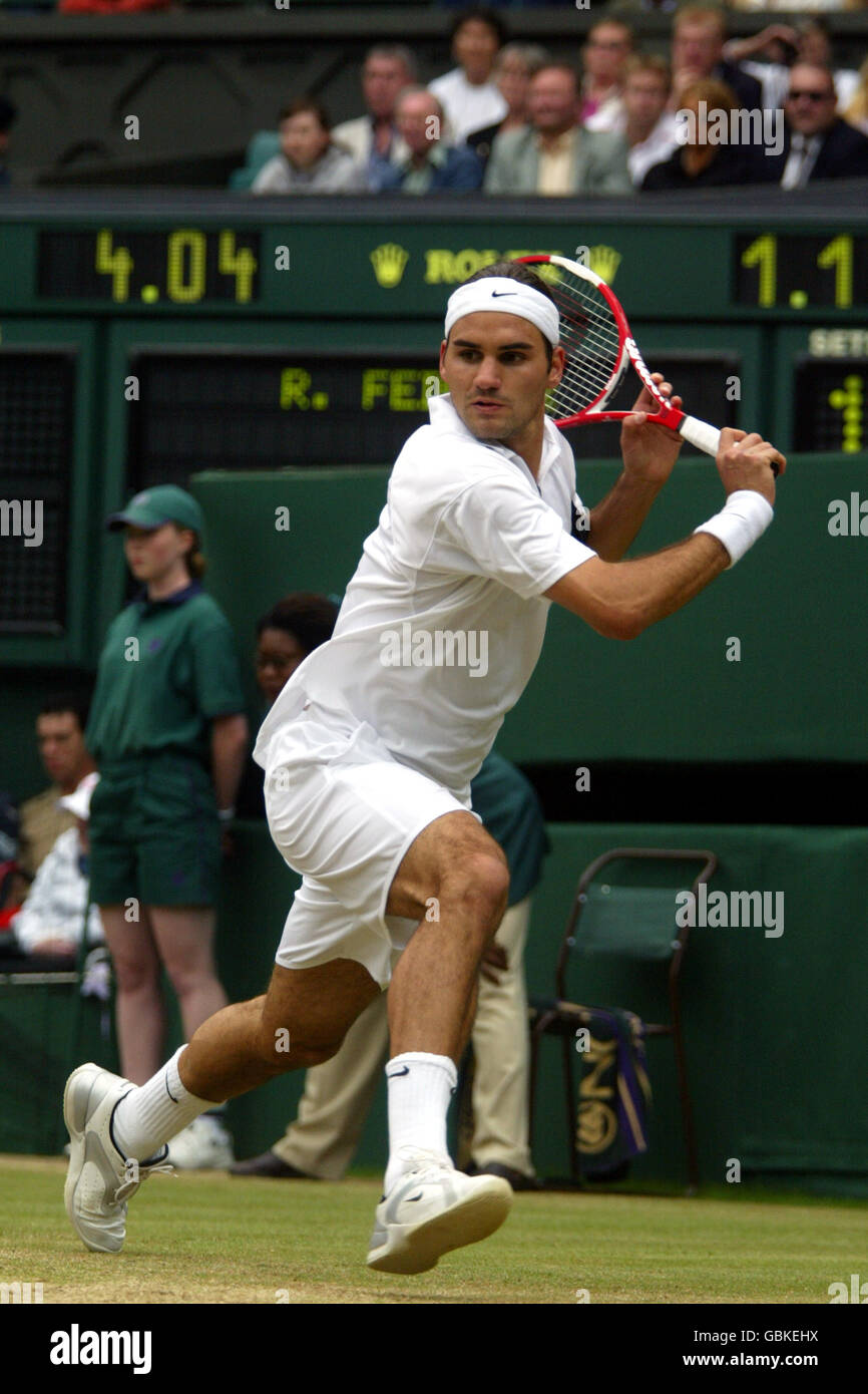 Tennis wimbledon 2004 mens final roger federer v andy roddick hi-res ...