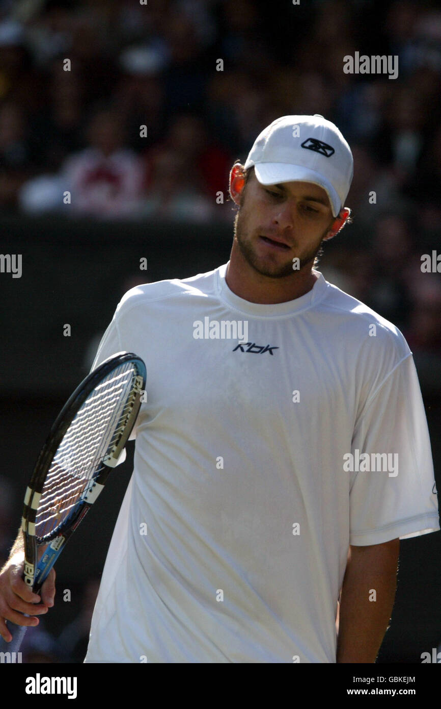 Roddick wimbledon 2004 hi-res stock photography and images - Alamy