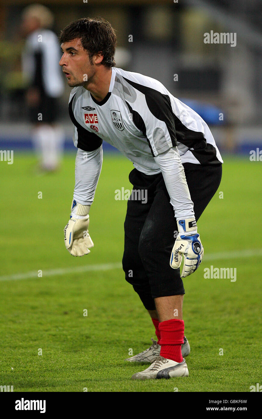Lask linz goalkeeper hi-res stock photography and images - Alamy