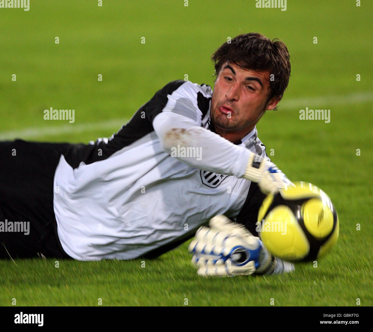 Lask linz goalkeeper hi-res stock photography and images - Alamy