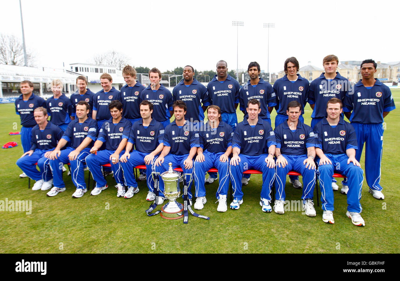 Essex Team Group in Friends Provident Trophy Kit: (back row l-r) Matt ...