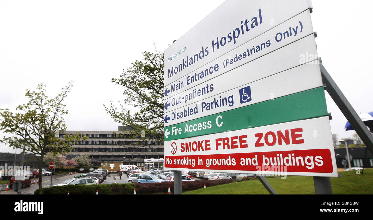 Monklands hospital sign hi-res stock photography and images - Alamy