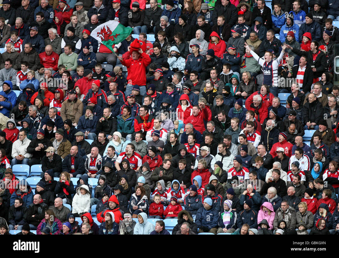 Ospreys gloucester fans in stands hi-res stock photography and images ...