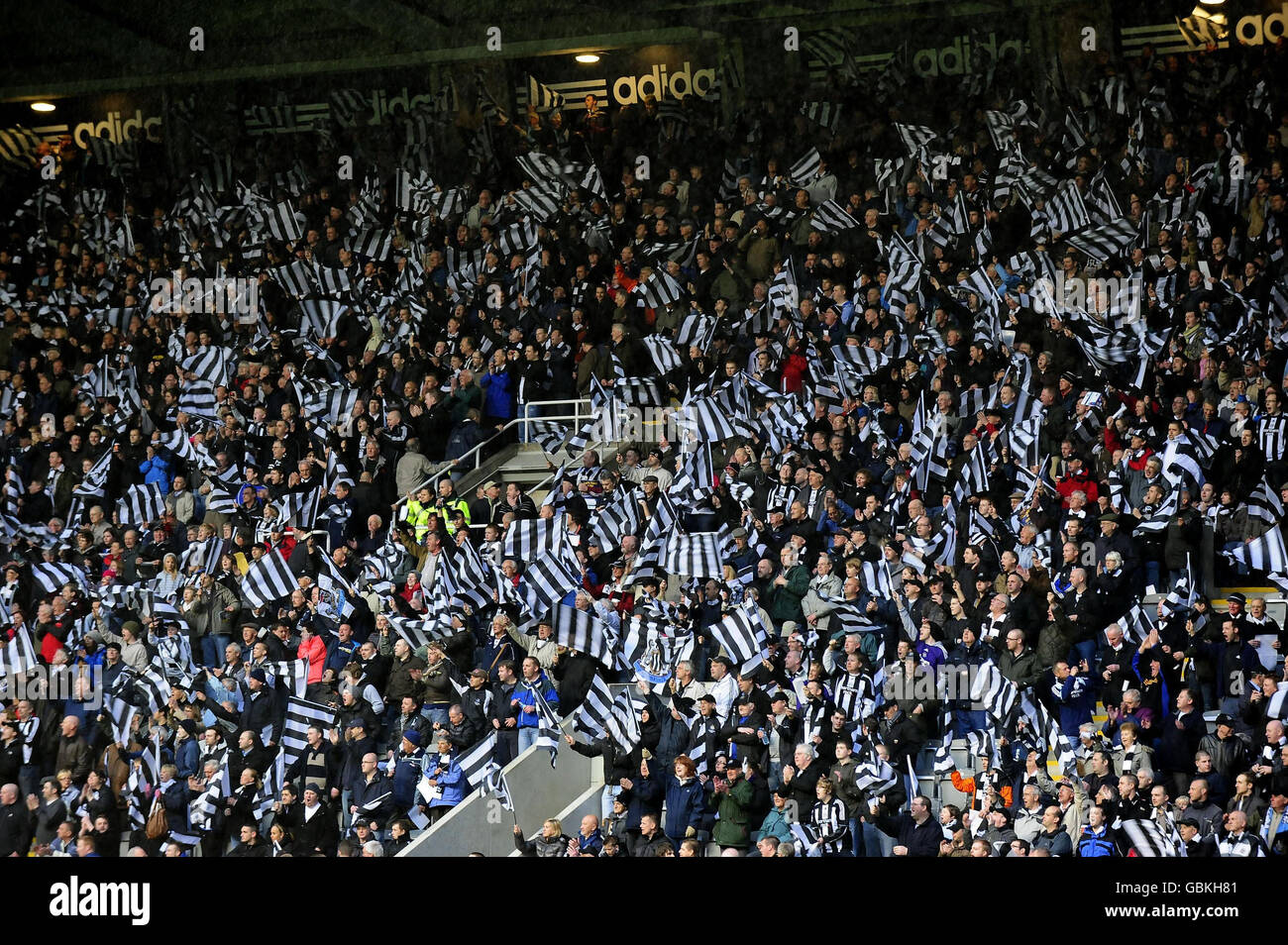 Newcastle united crowd flags hi-res stock photography and images - Alamy