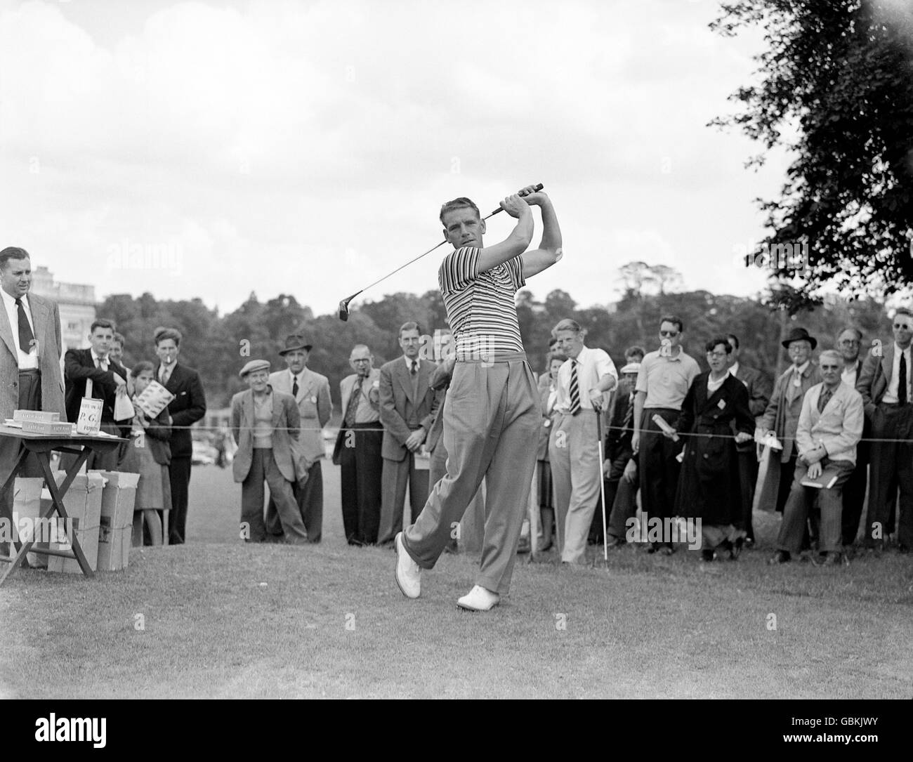 Golf tournament crowd hi-res stock photography and images - Alamy