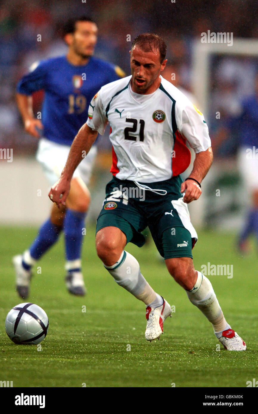 Soccer uefa european championship 2004 group c italy v bulgaria hi-res ...