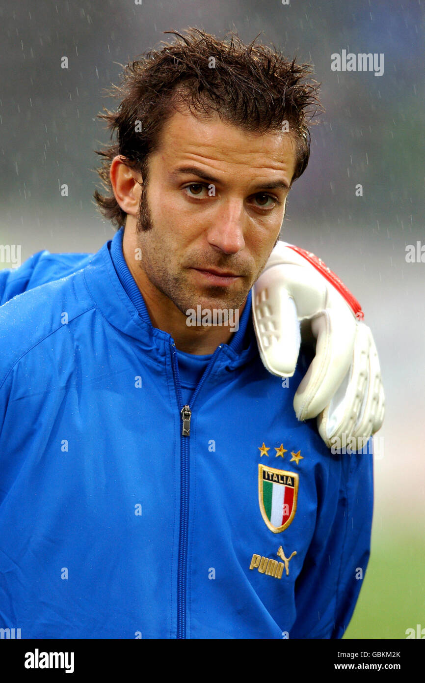 Soccer - UEFA European Championship 2004 - Group C - Italy v Bulgaria ...