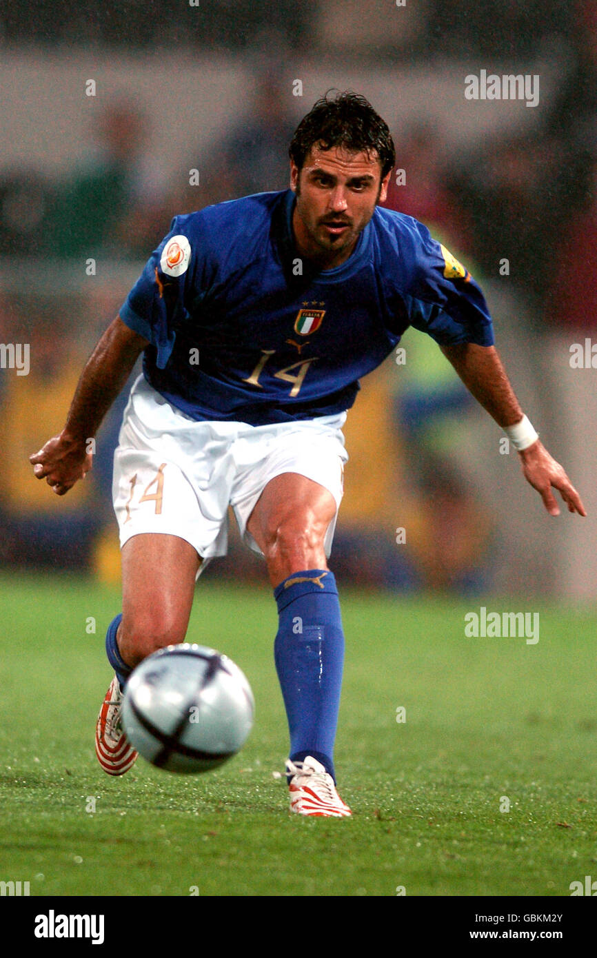 Soccer - UEFA European Championship 2004 - Group C - Italy v Bulgaria ...