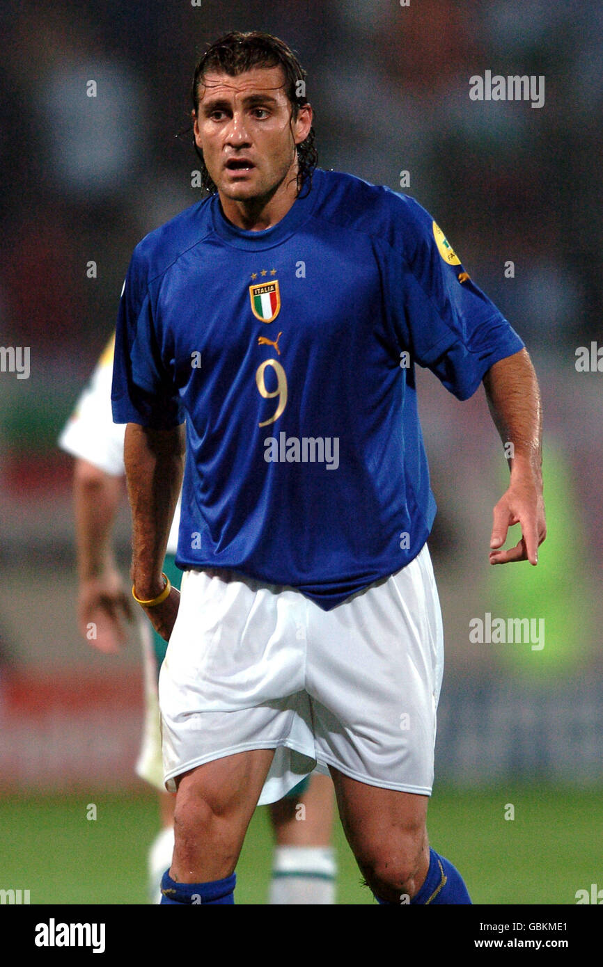 Soccer uefa european championship 2004 group c italy v bulgaria hi-res ...