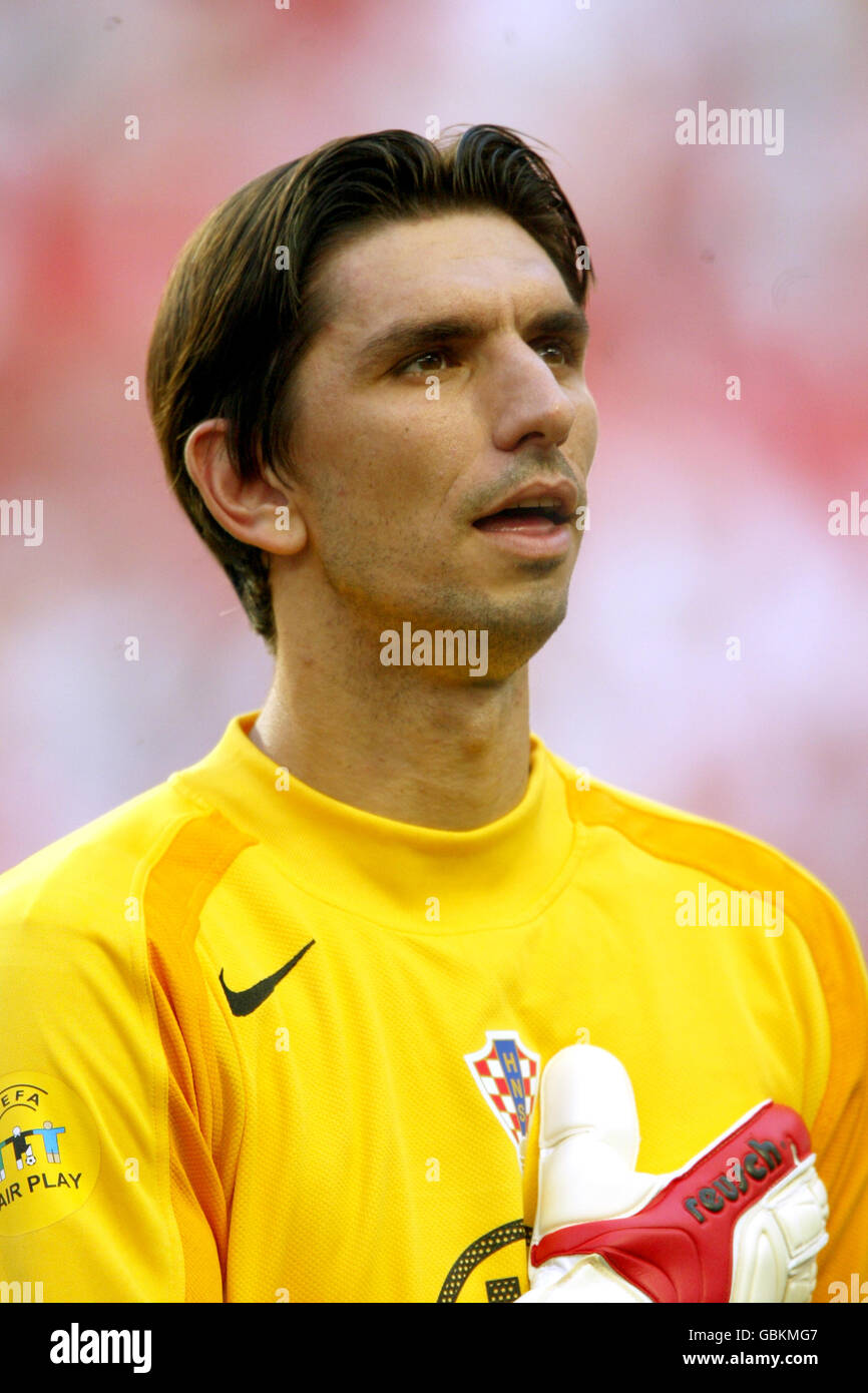 Croatia goalkeeper tomislav butina hi-res stock photography and images ...
