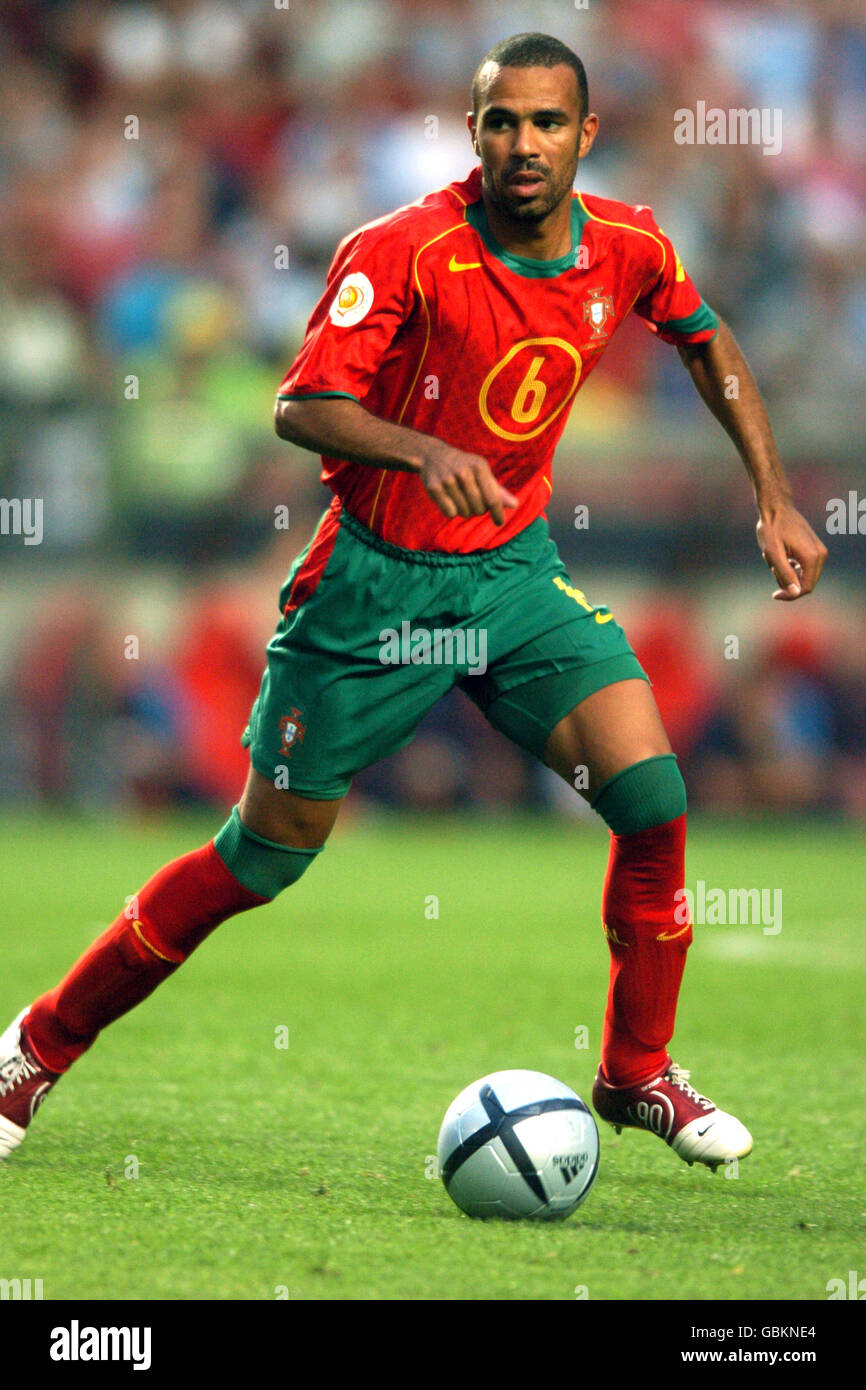 Soccer - UEFA European Championship 2004 - Quarter Final - Portugal v ...