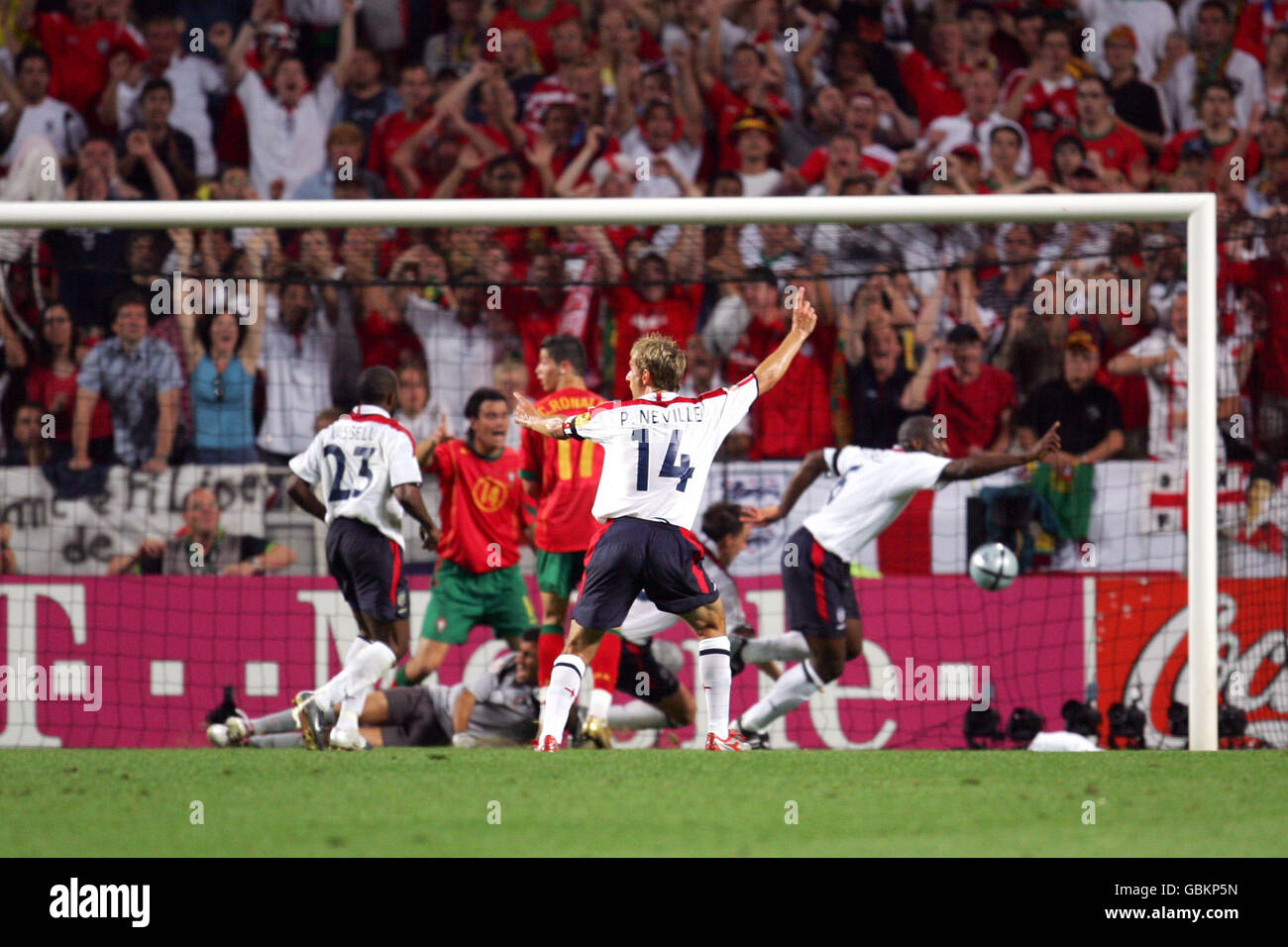 England euro 2004 portugal vassell hi-res stock photography and images ...