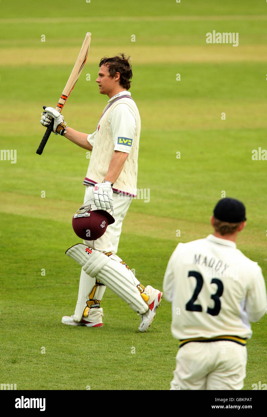 Somerset's James Hildreth turns to the crowd as he reaches 100 Stock ...