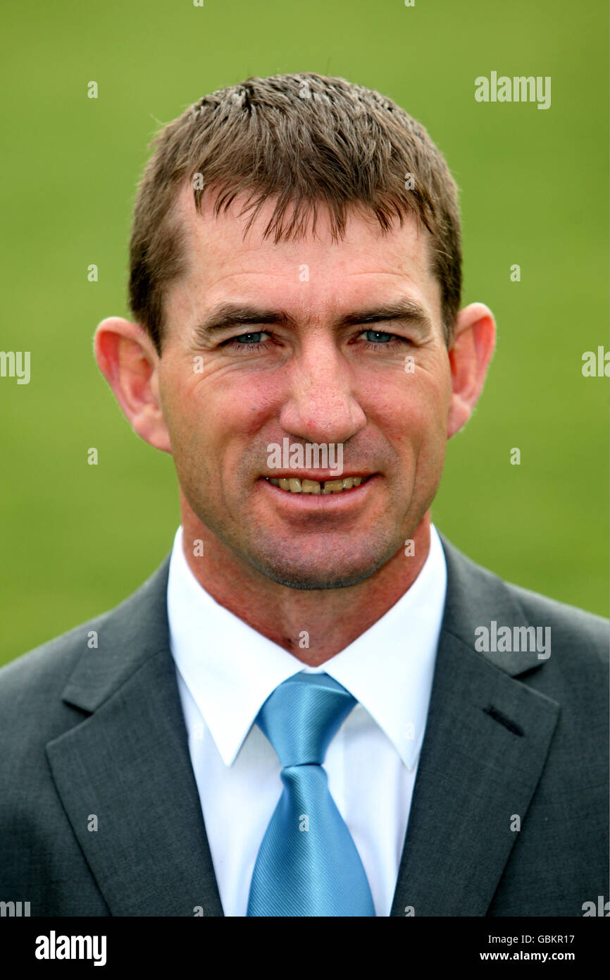 Steve watkin bowling coach hi-res stock photography and images - Alamy