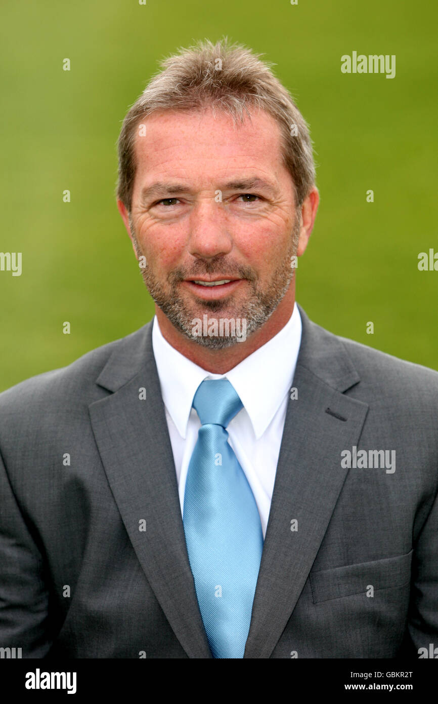 Matt maynard hi-res stock photography and images - Alamy