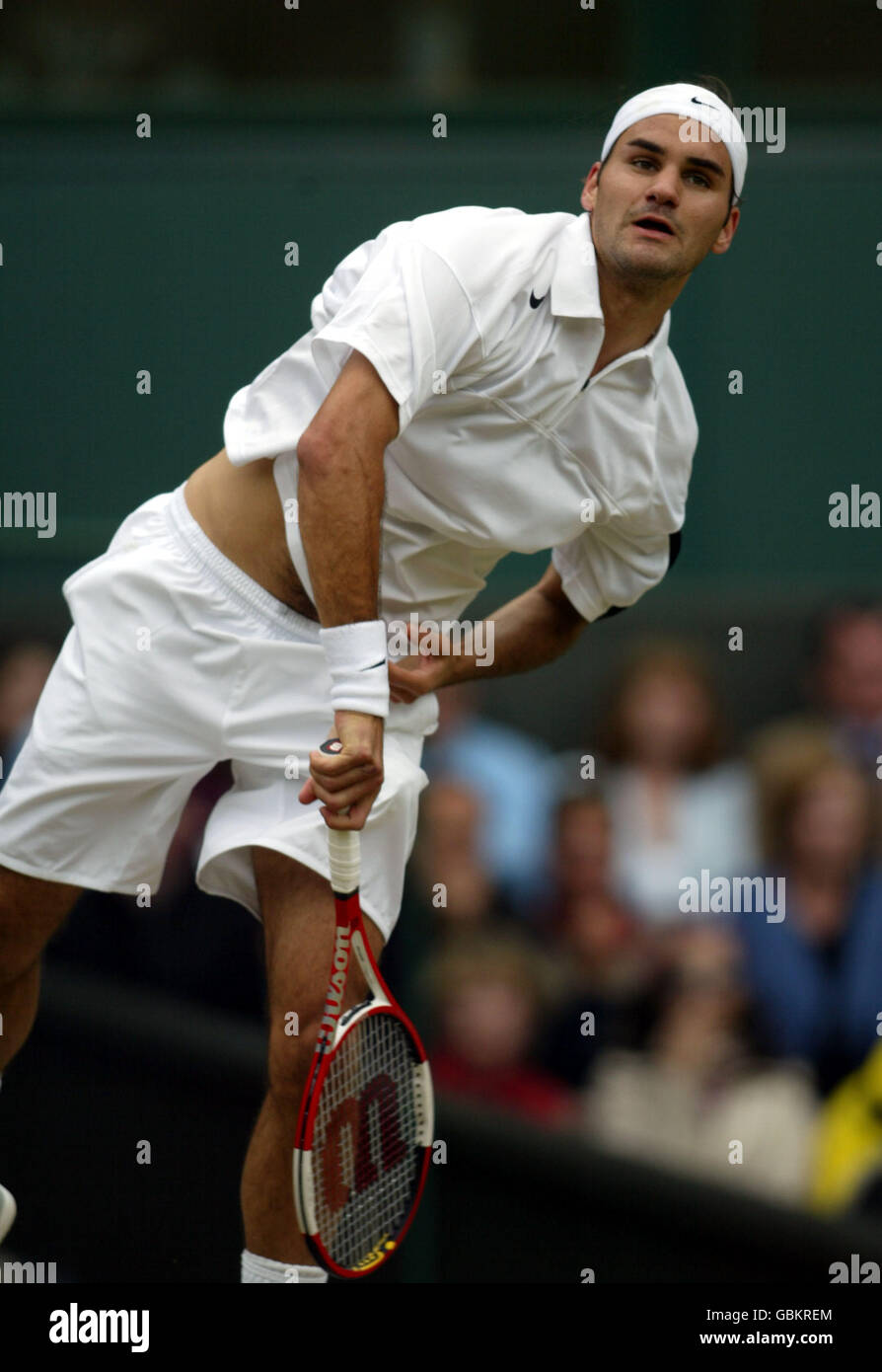 Tennis wimbledon 2004 mens final roger federer v andy roddick hi-res ...