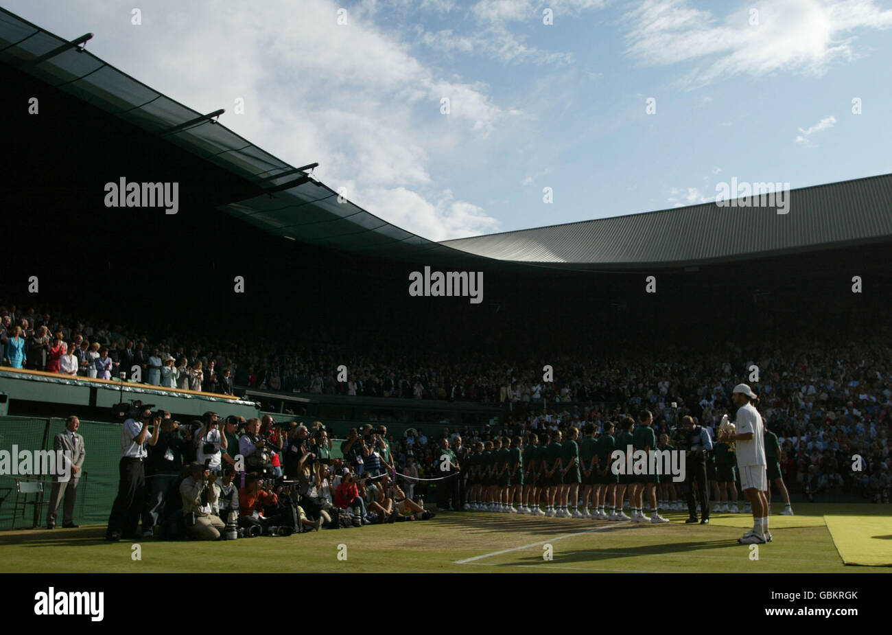 Roddick wimbledon 2004 hi-res stock photography and images - Alamy