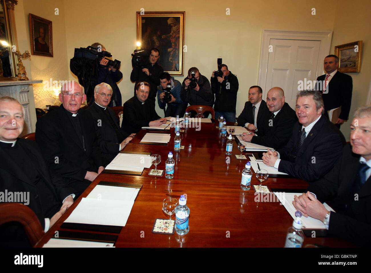 Loyalist leaders meet archbishop Stock Photo - Alamy