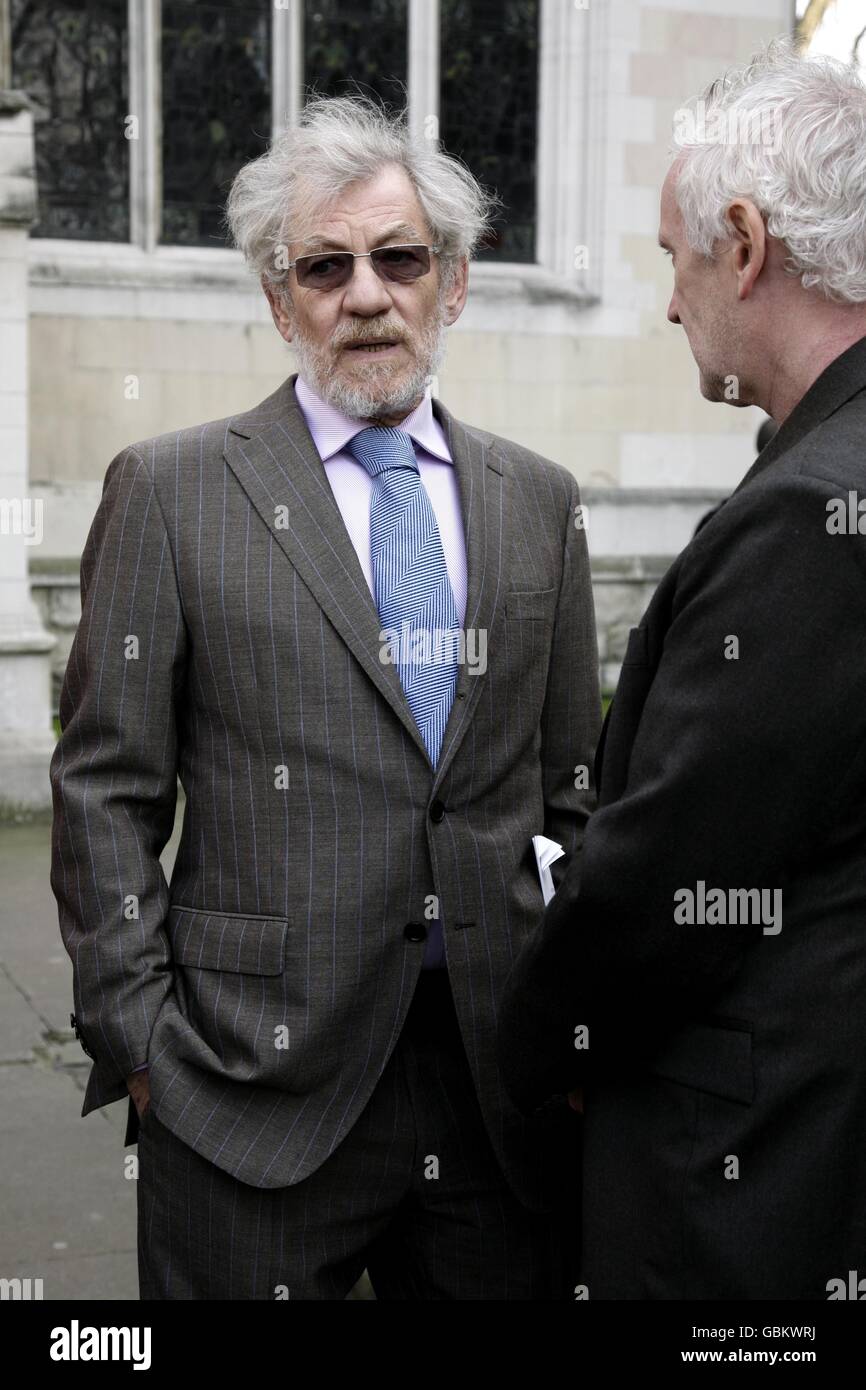 Paul scofield hi-res stock photography and images - Alamy