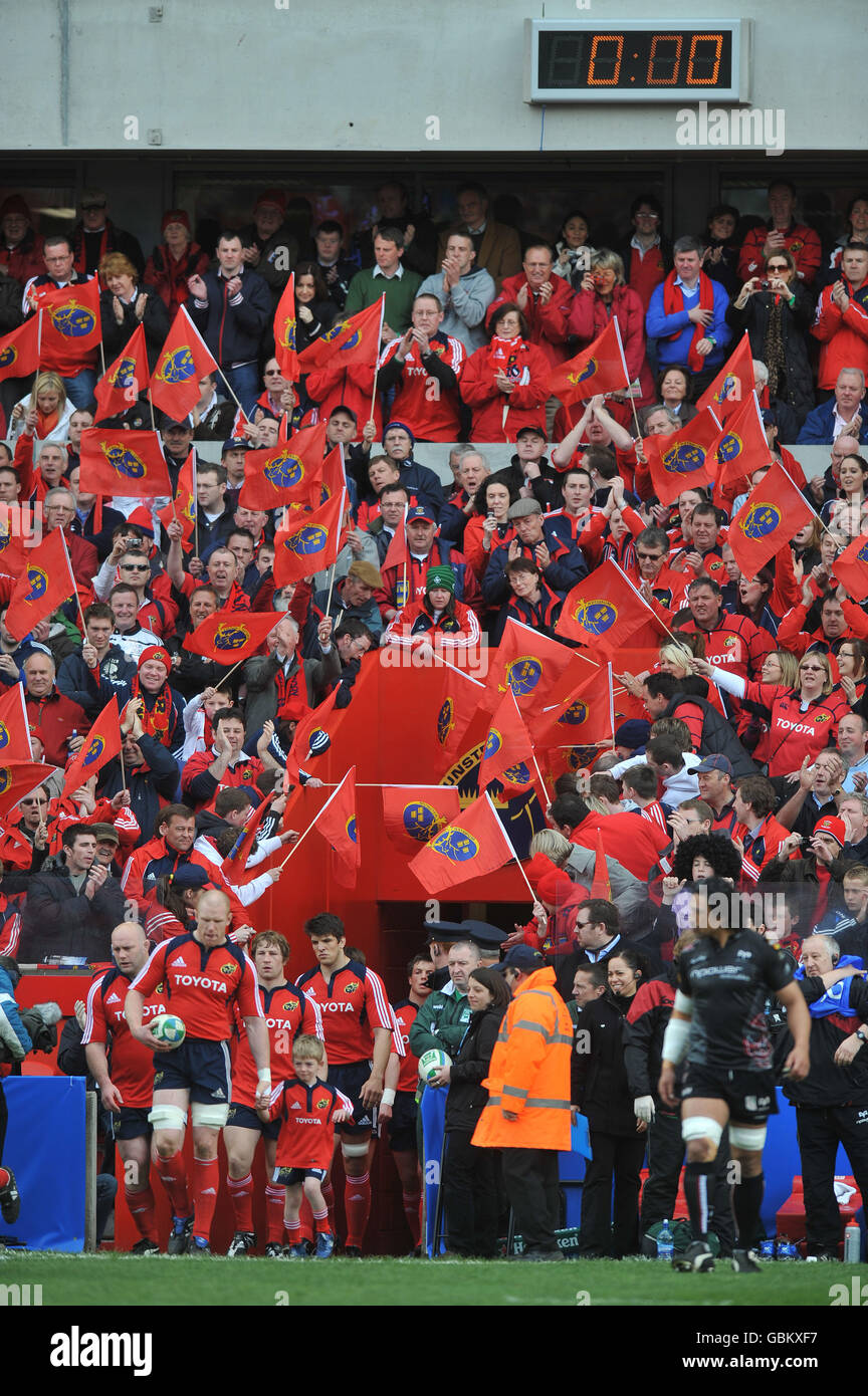 Ospreys rugby flags hi-res stock photography and images - Alamy