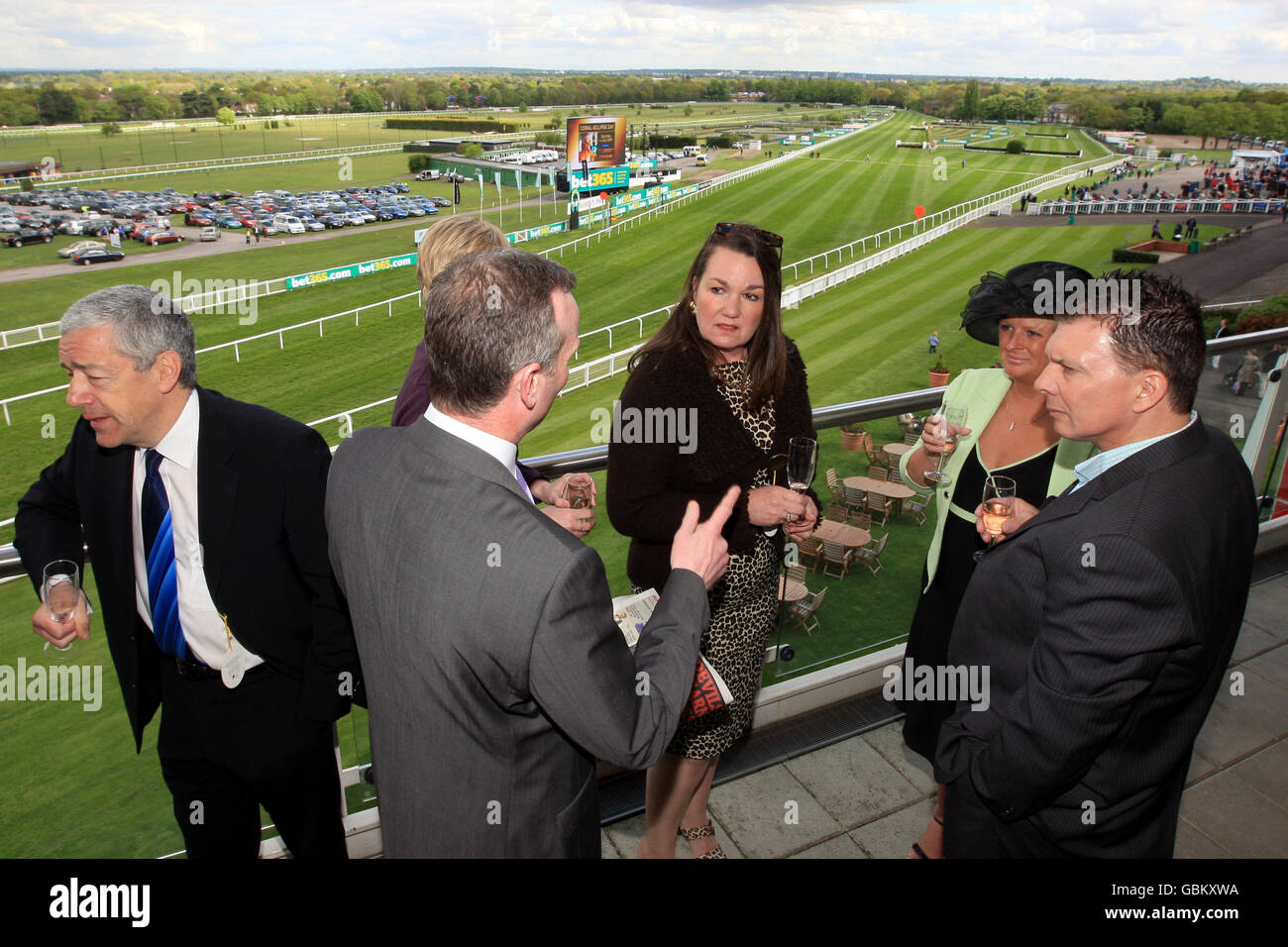 Horse Racing - bet365 Gold Cup Meeting - Day Two - Sandown Park ...