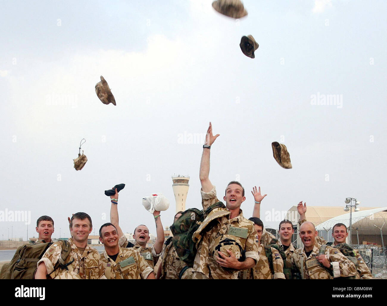 British soldiers arriving iraq hi-res stock photography and images - Alamy