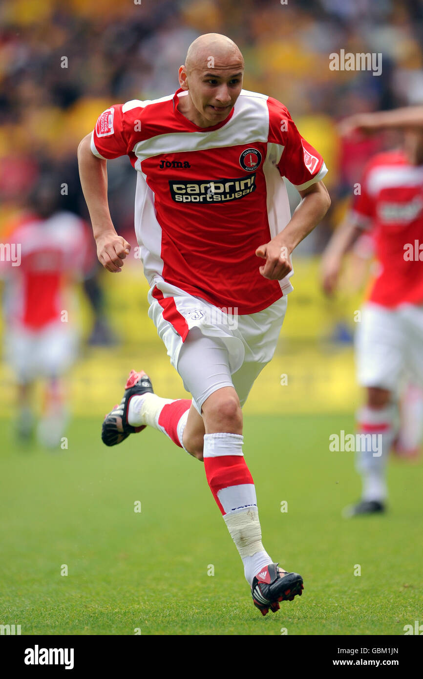 Jonjo shelvey charlton hi-res stock photography and images - Alamy