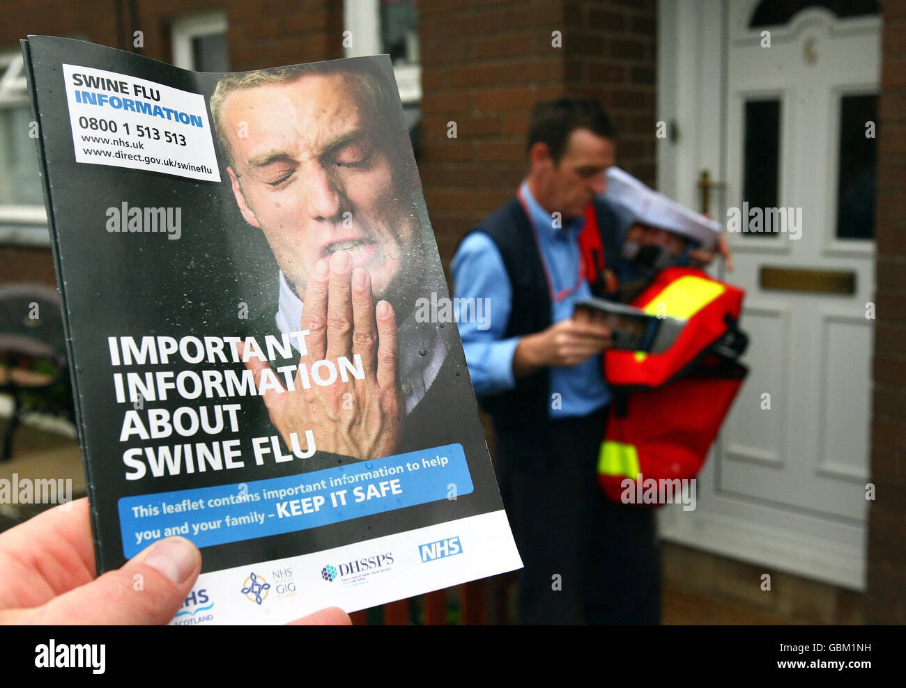 Postman Allan Morrison delivers Swine Flu leaflets in the Maryhill area ...