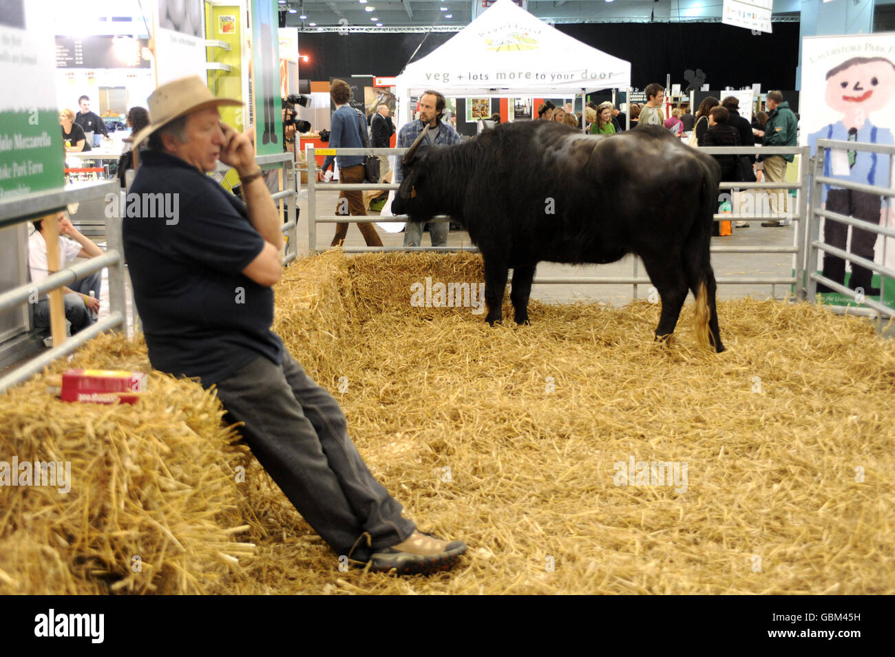 Farmer pen hi-res stock photography and images - Alamy