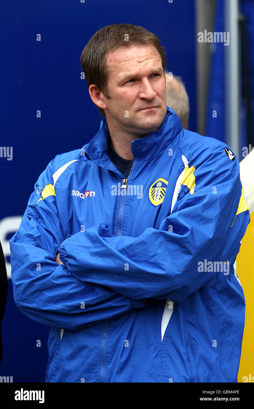 Leeds united football stadium hi-res stock photography and images - Alamy