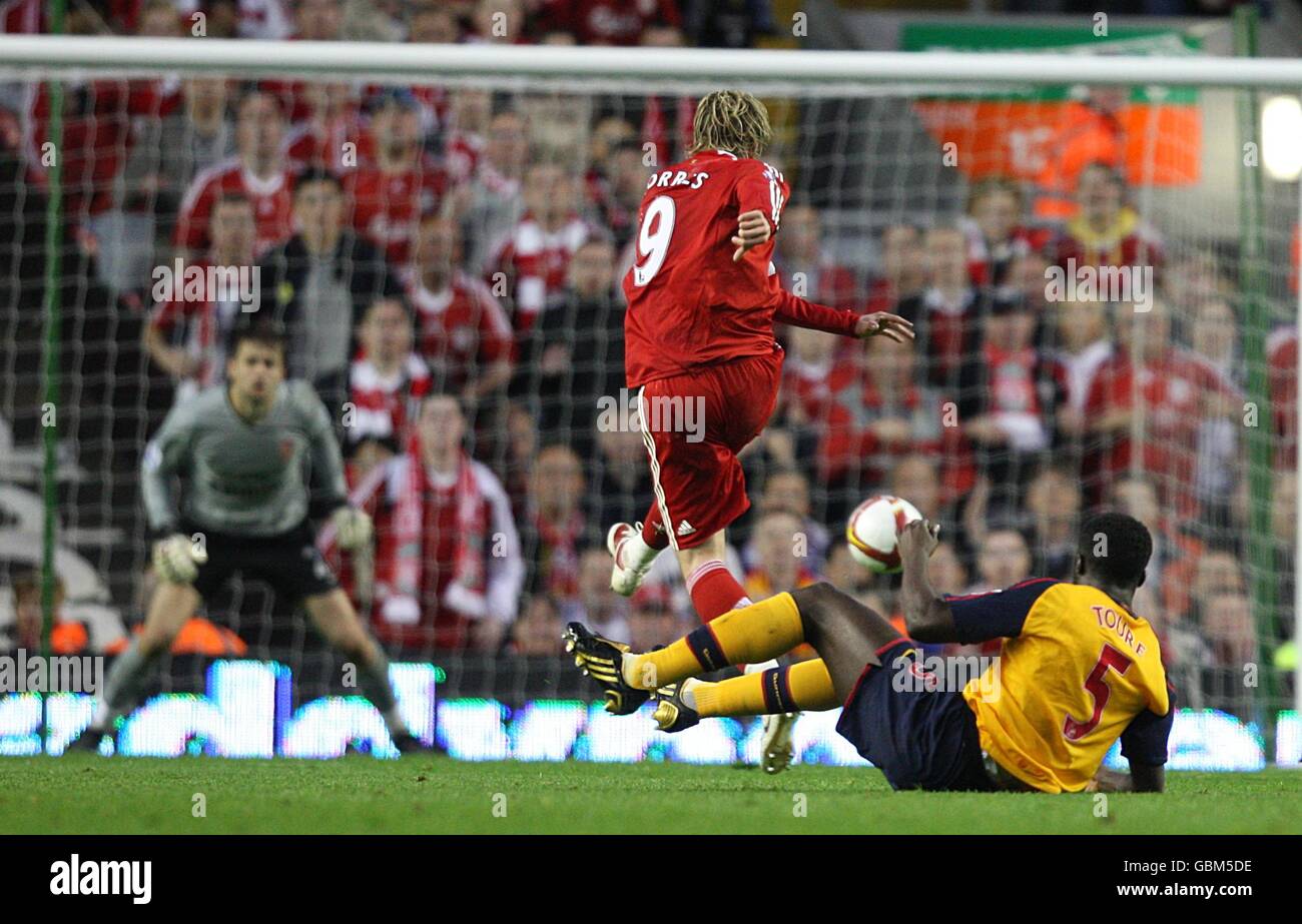 Liverpools fernando torres centre has a shot on goal hi-res stock ...