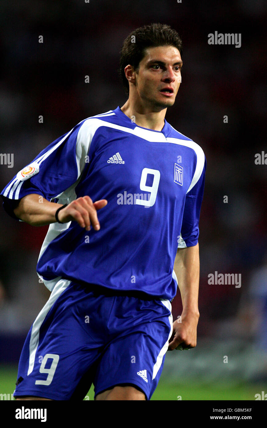 Uefa euro 2004 greece final hi-res stock photography and images - Alamy