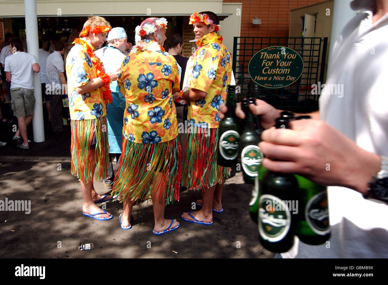 Cricket fans fancy dress hi-res stock photography and images - Alamy
