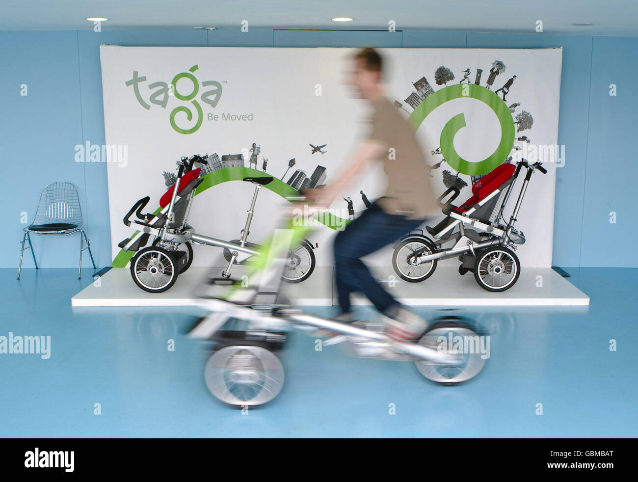 Three wheeled pram hi-res stock photography and images - Alamy