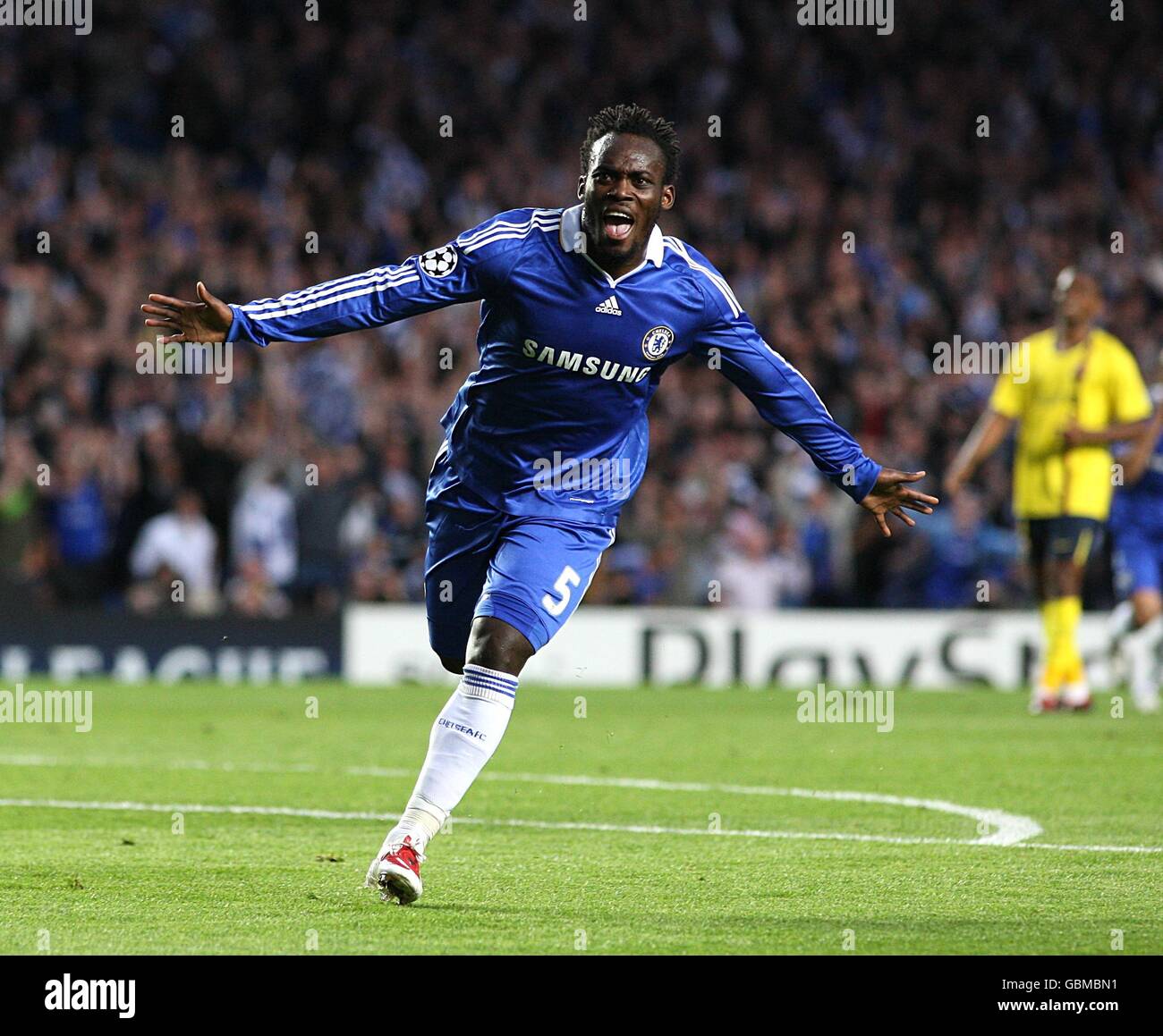 Essien barcelona goal hi-res stock photography and images - Alamy