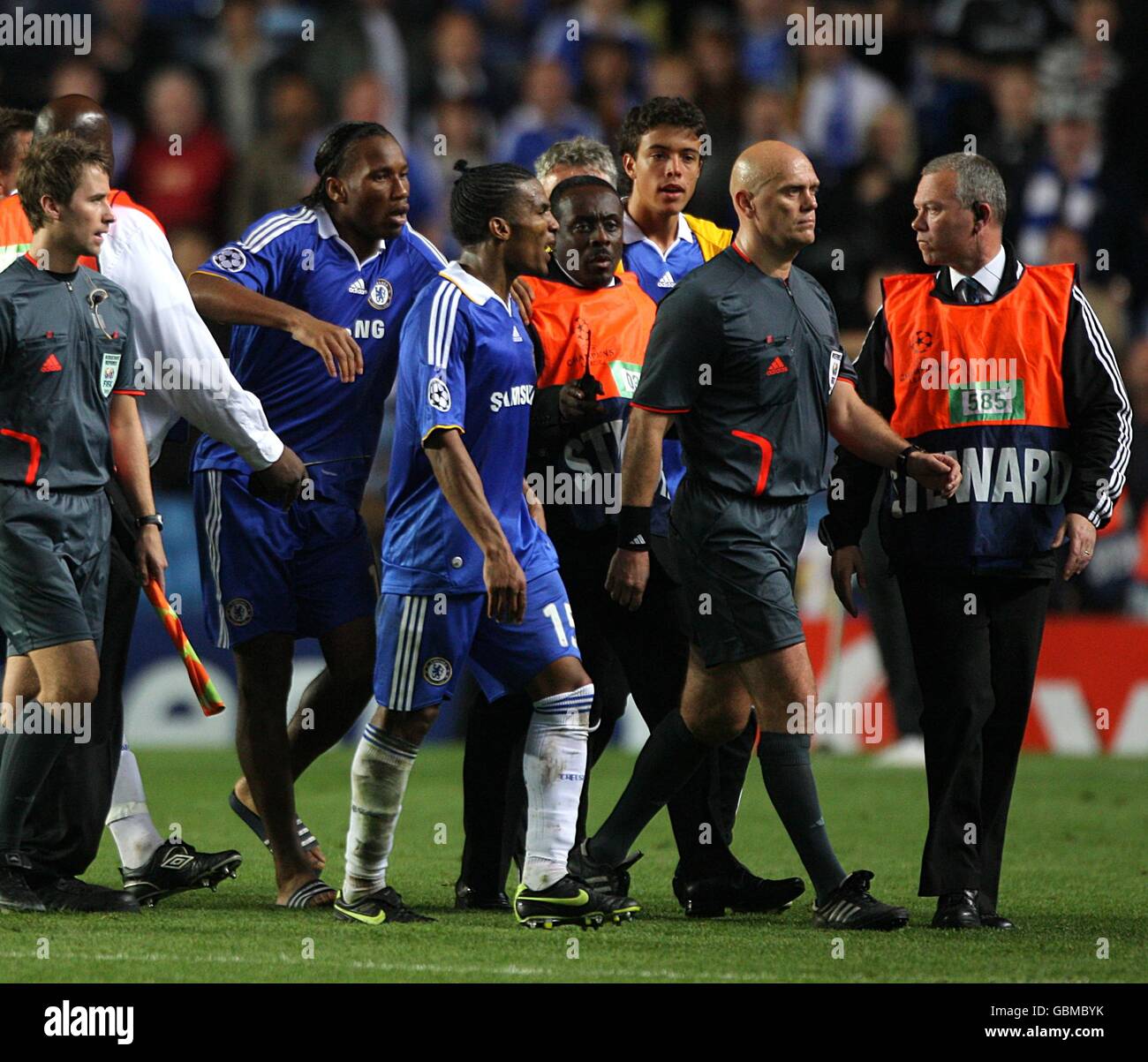 Ovrebo drogba hi-res stock photography and images - Alamy