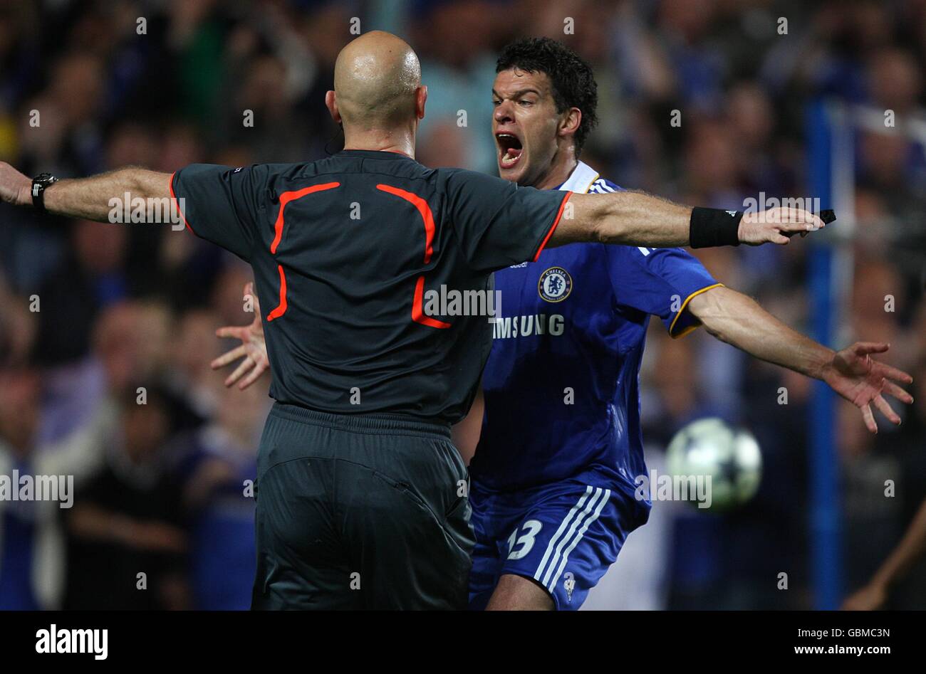 Michael ballack chelsea referee tom hi-res stock photography and images ...