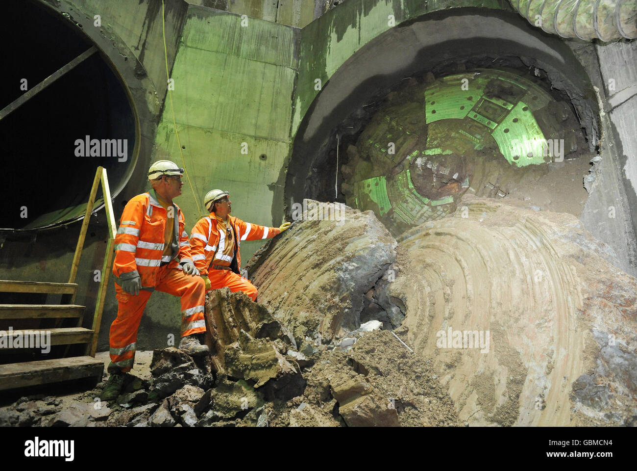 Yard Foreman Mike Smiejkowski (right) and General Foreman Mark Gamble ...