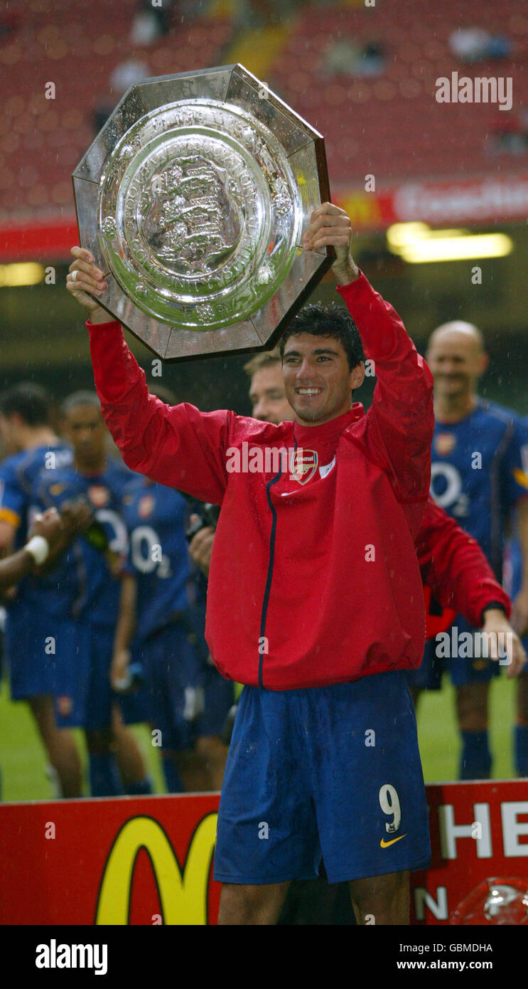Man united community shield hi-res stock photography and images - Alamy