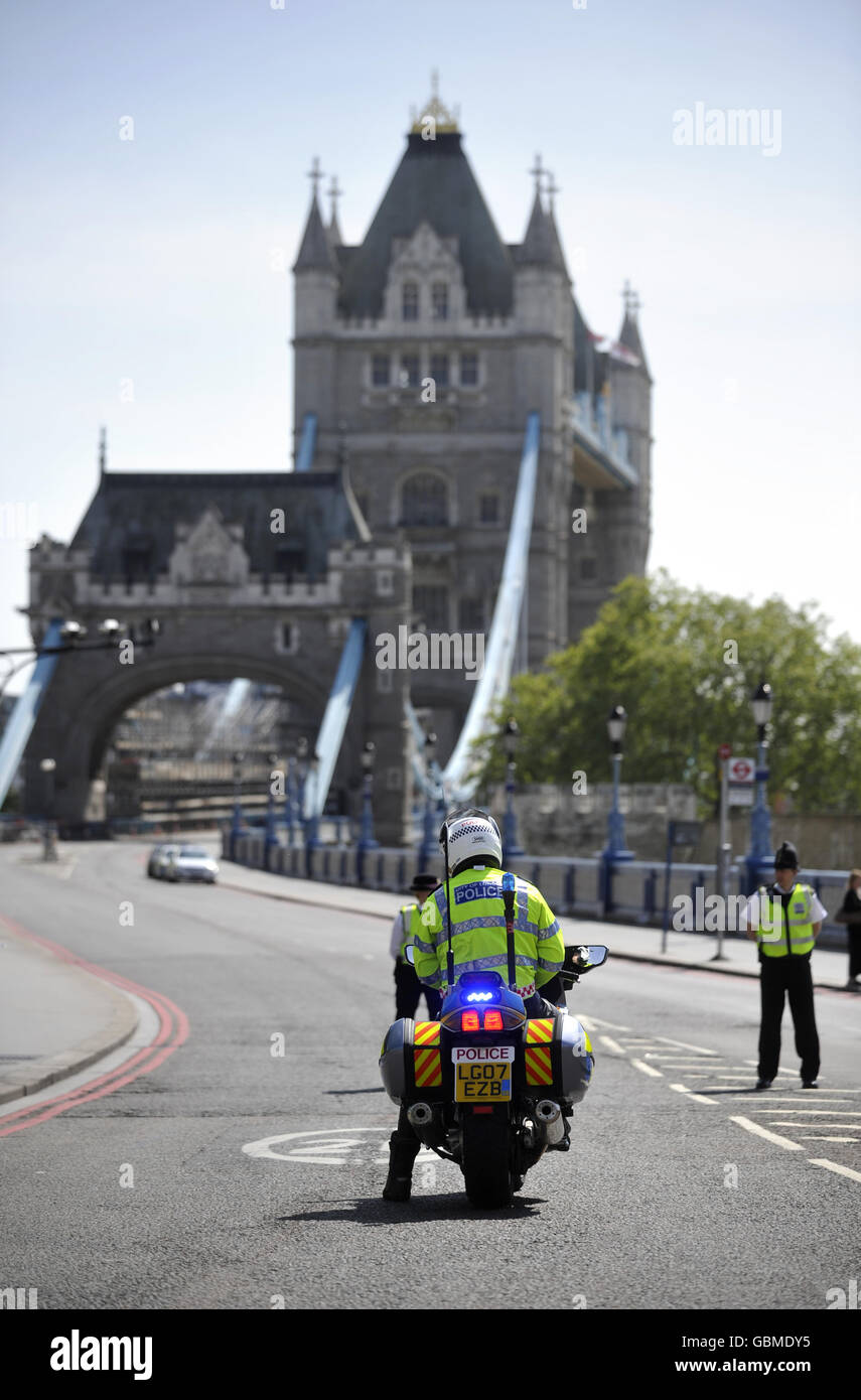 Tower Bridge is reopened after an accident in one of its lifts Stock ...