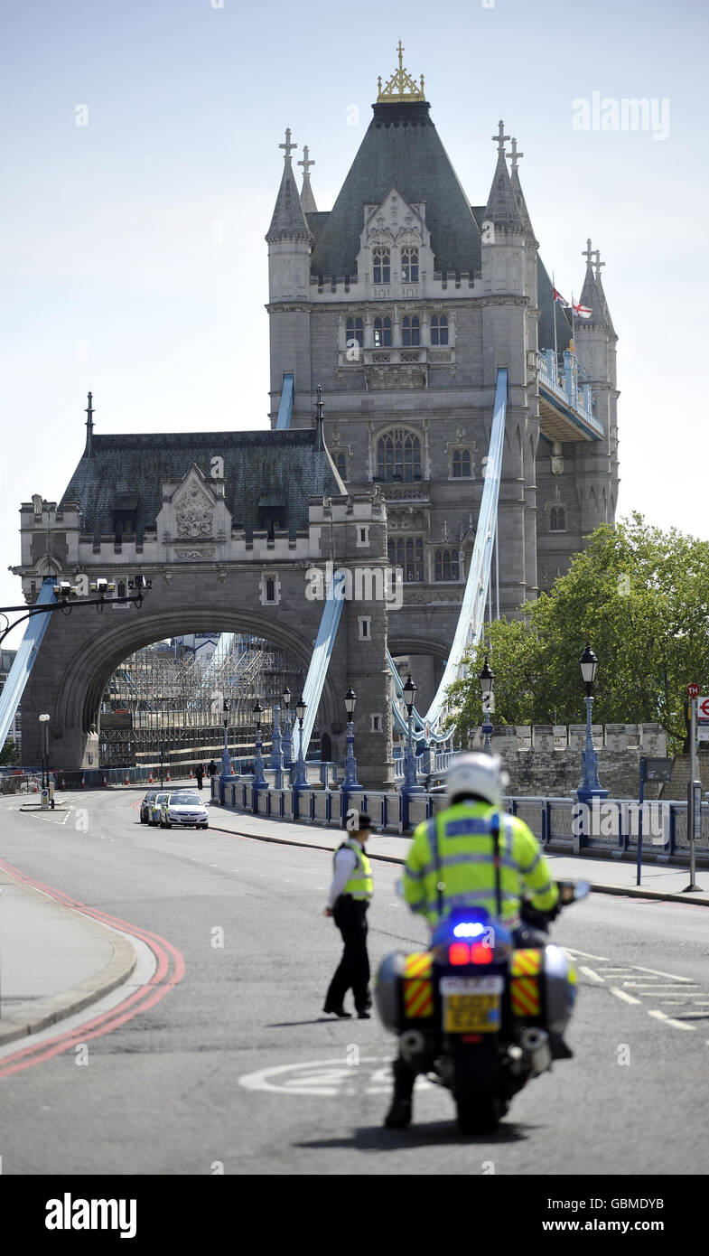 People trapped in lift at Tower Bridge Stock Photo - Alamy