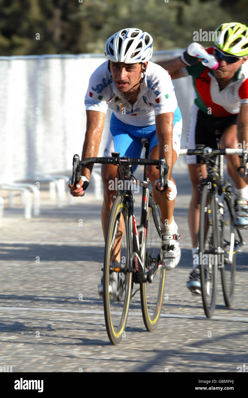 Cycling - Athens Olympic Games 2004 - Men's Road Race Stock Photo - Alamy