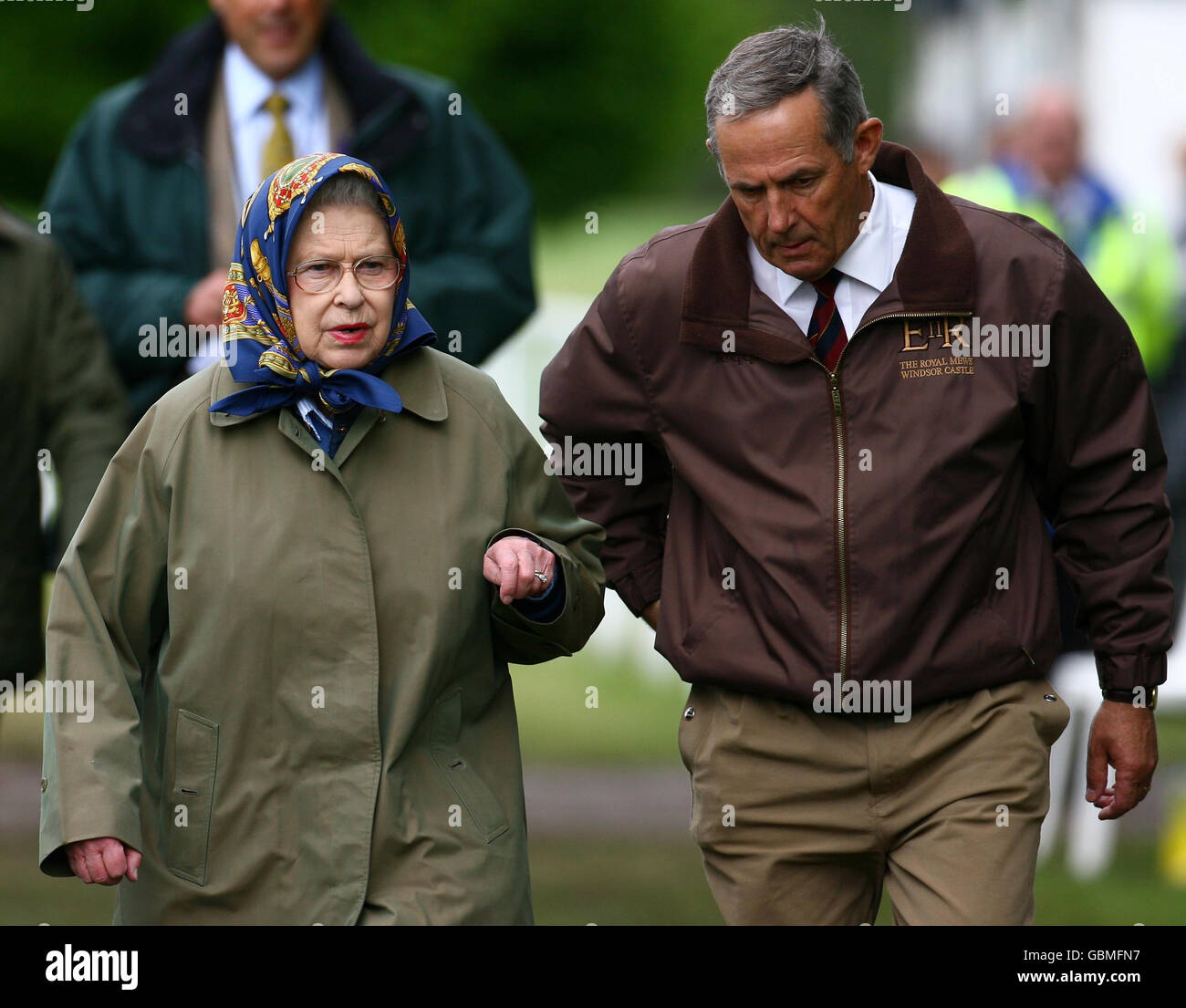 Great britains queen elizabeth ii arrives with terry pendry hi-res ...