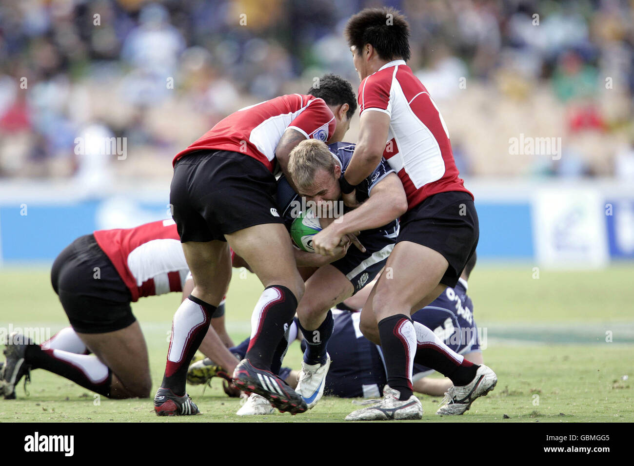 Scotlands graham hogg in action hi-res stock photography and images - Alamy