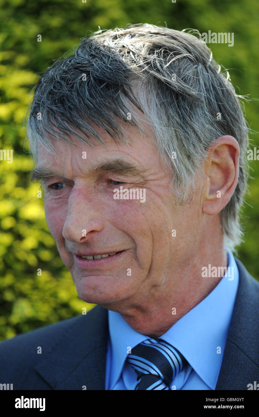 Eric the trainer hi-res stock photography and images - Alamy