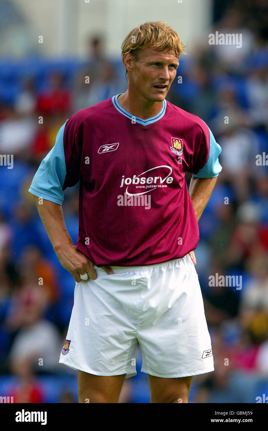 Teddy sheringham west ham hi-res stock photography and images - Alamy