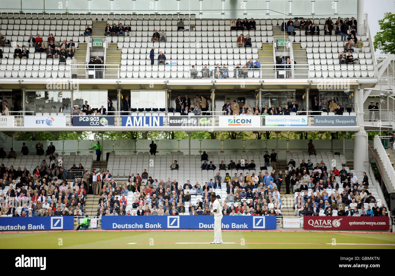 Grand stand lords day hi-res stock photography and images - Alamy