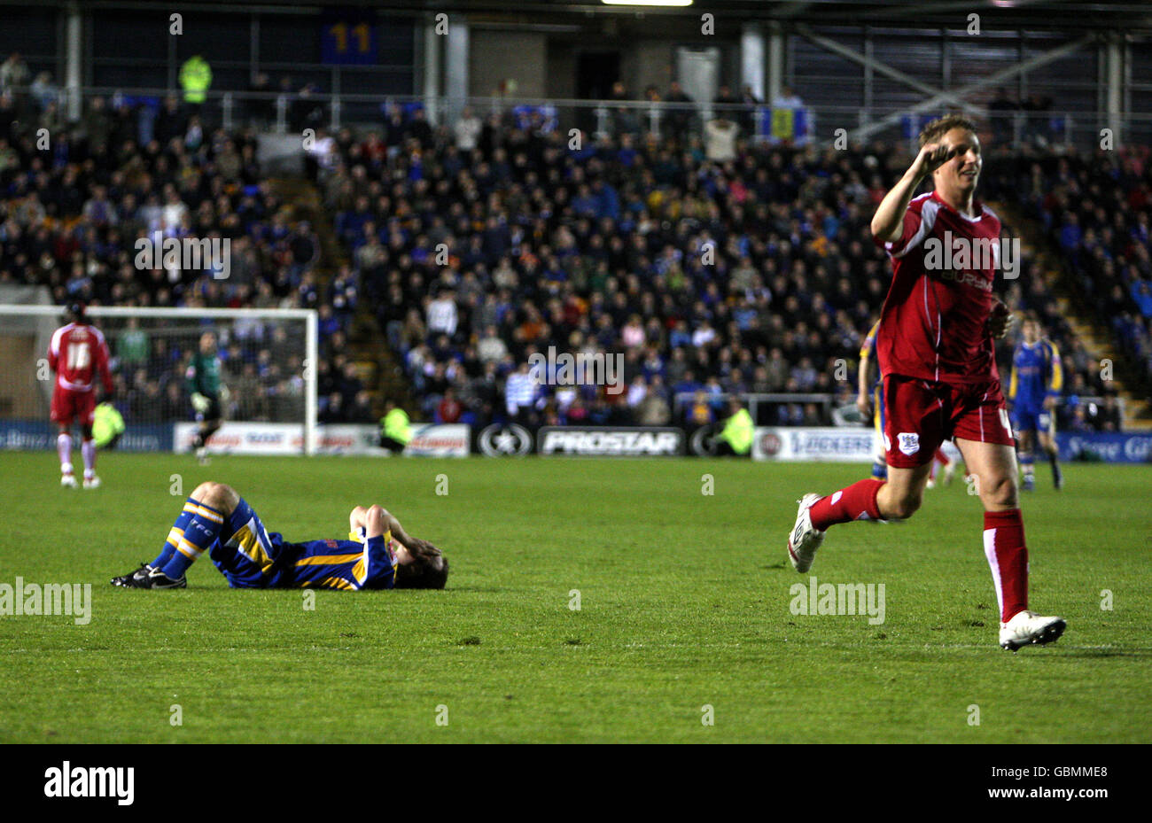 Backpass football hi-res stock photography and images - Alamy